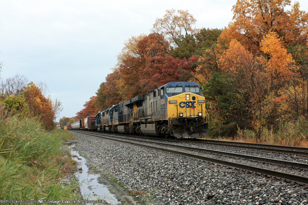 CSX 5000 and train Q409